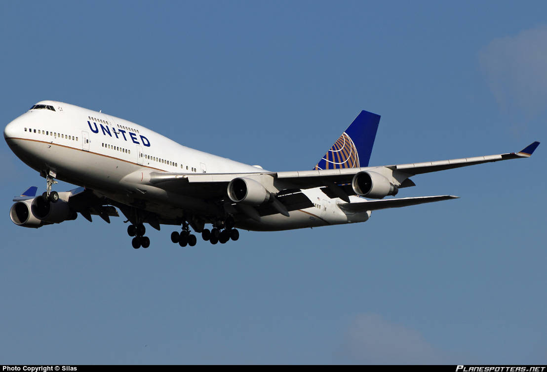 UA-858 returns to Shanghai because of odour in cabin