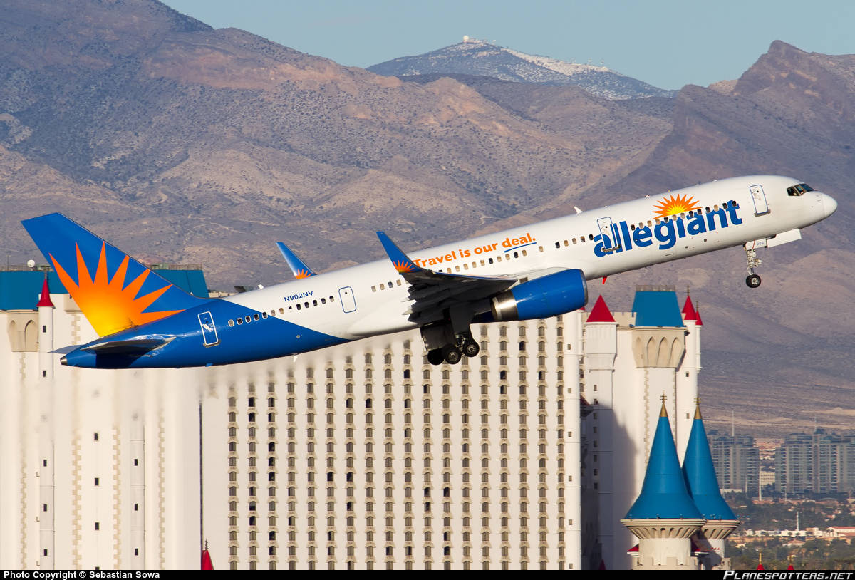 Allegiant Boeing 757-200 burst tire on take-off